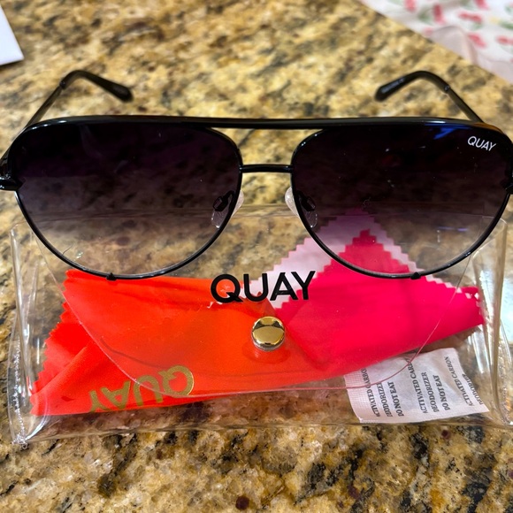 Quay Australia | Accessories | Quay Black Aviator Sunglasses | Poshmark
